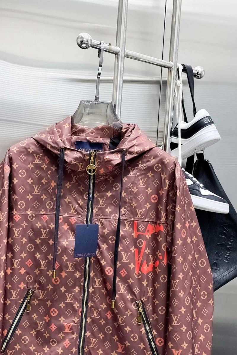 Top match Louis Vuitton Outwear