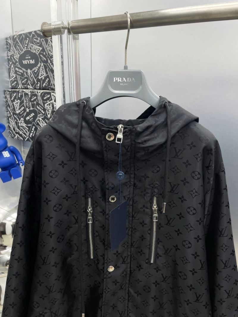 Low-cost Louis Vuitton Outwear