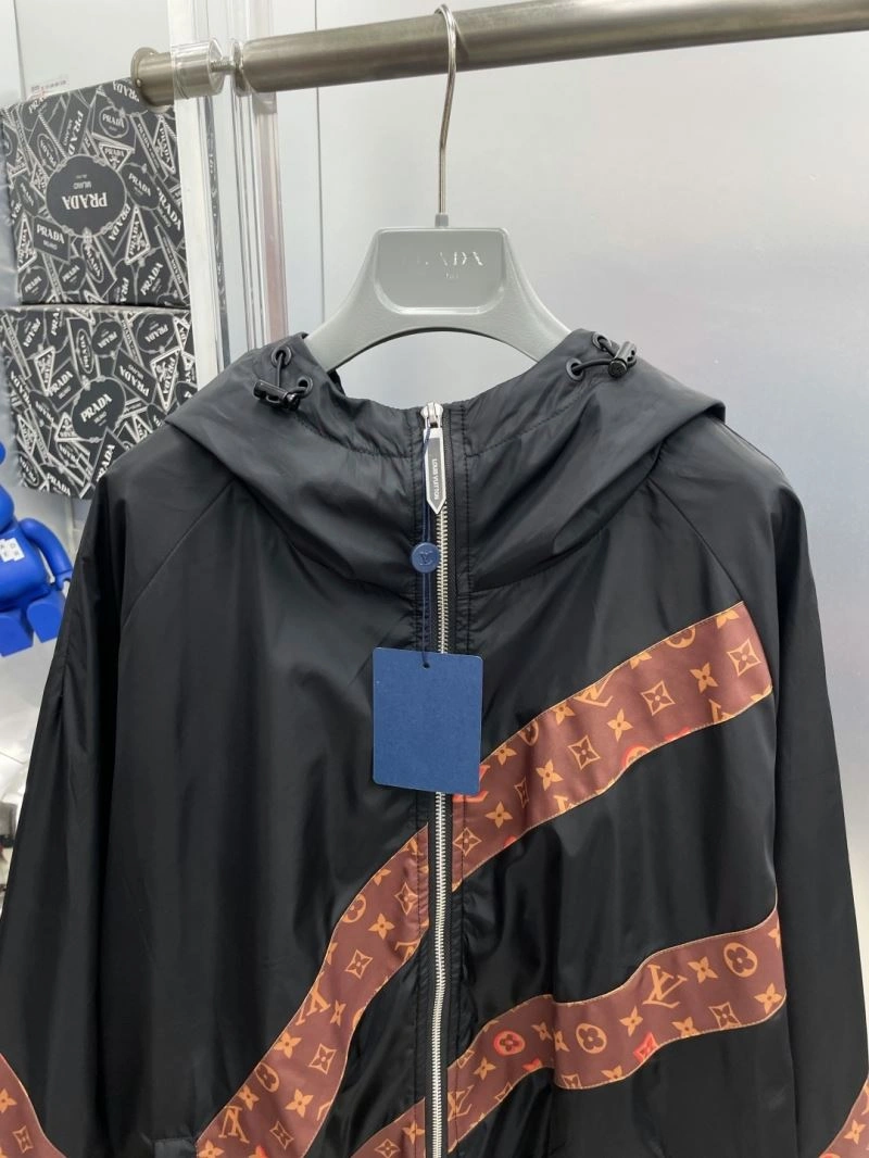 High accuracy Louis Vuitton Outwear