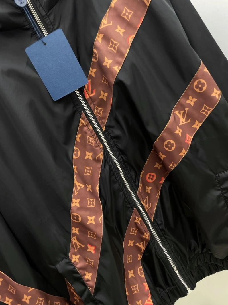 High accuracy Louis Vuitton Outwear