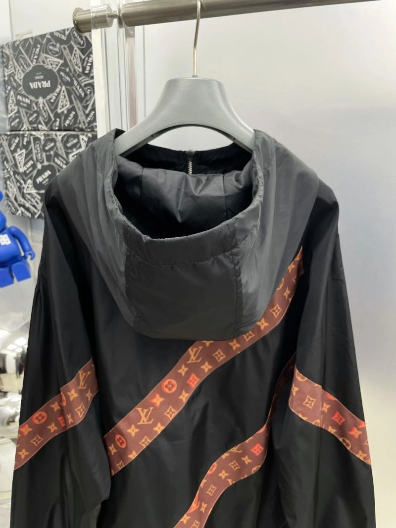 High accuracy Louis Vuitton Outwear