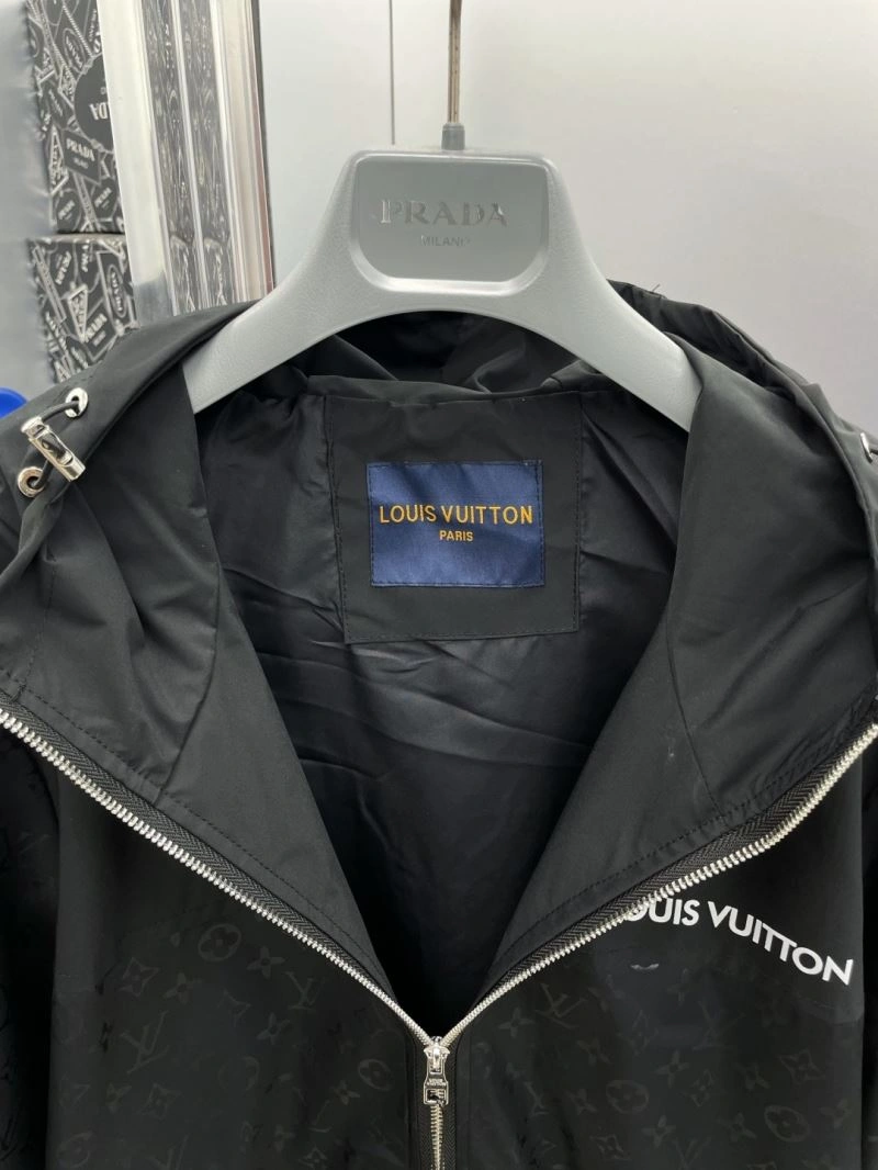 Low-cost Louis Vuitton Outwear