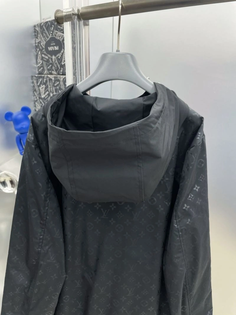 Low-cost Louis Vuitton Outwear