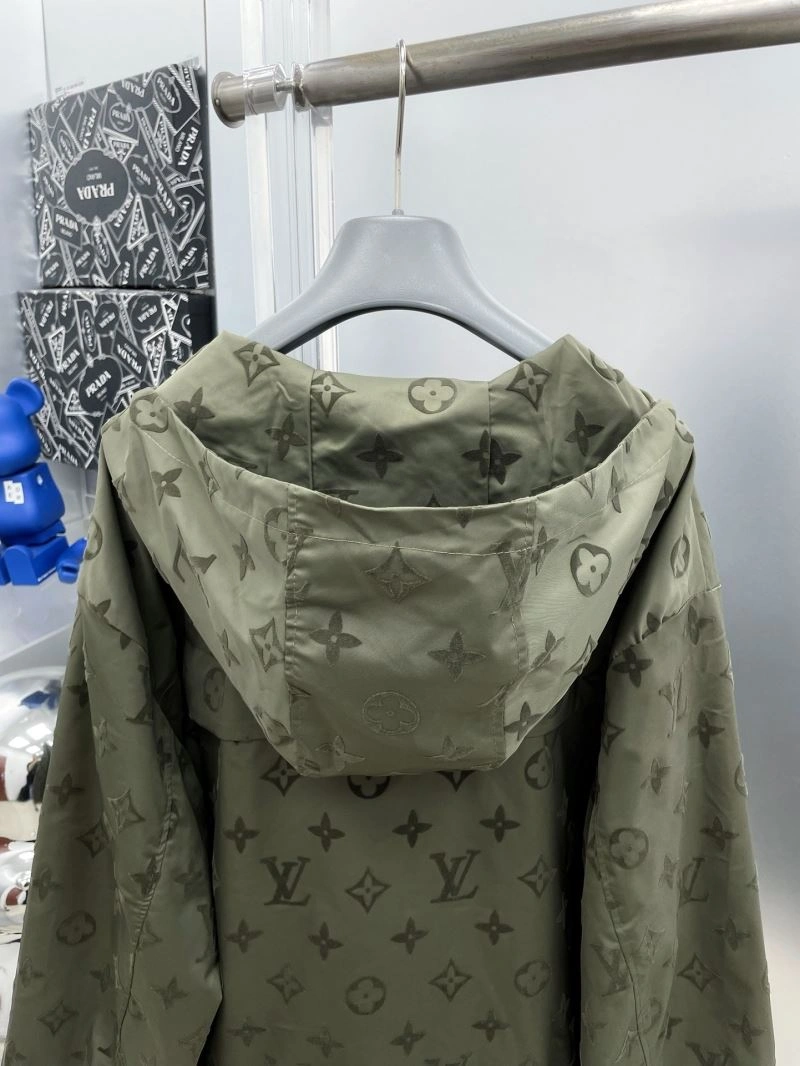 Official Louis Vuitton Outwear
