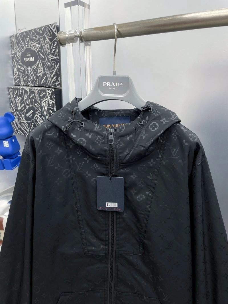 High accuracy Louis Vuitton Outwear