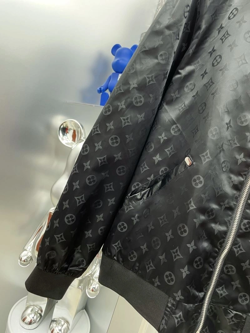 Exact replica Louis Vuitton Outwear