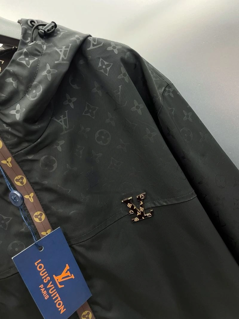 Official Louis Vuitton Outwear