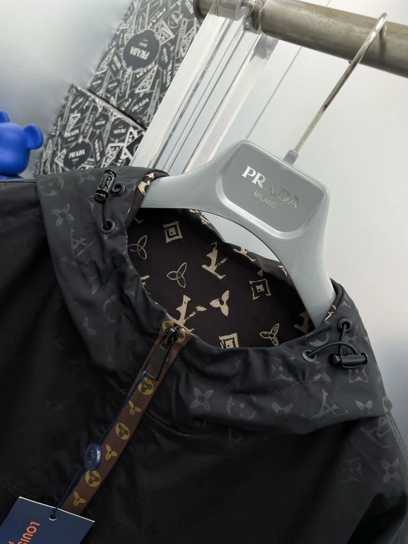 Official Louis Vuitton Outwear