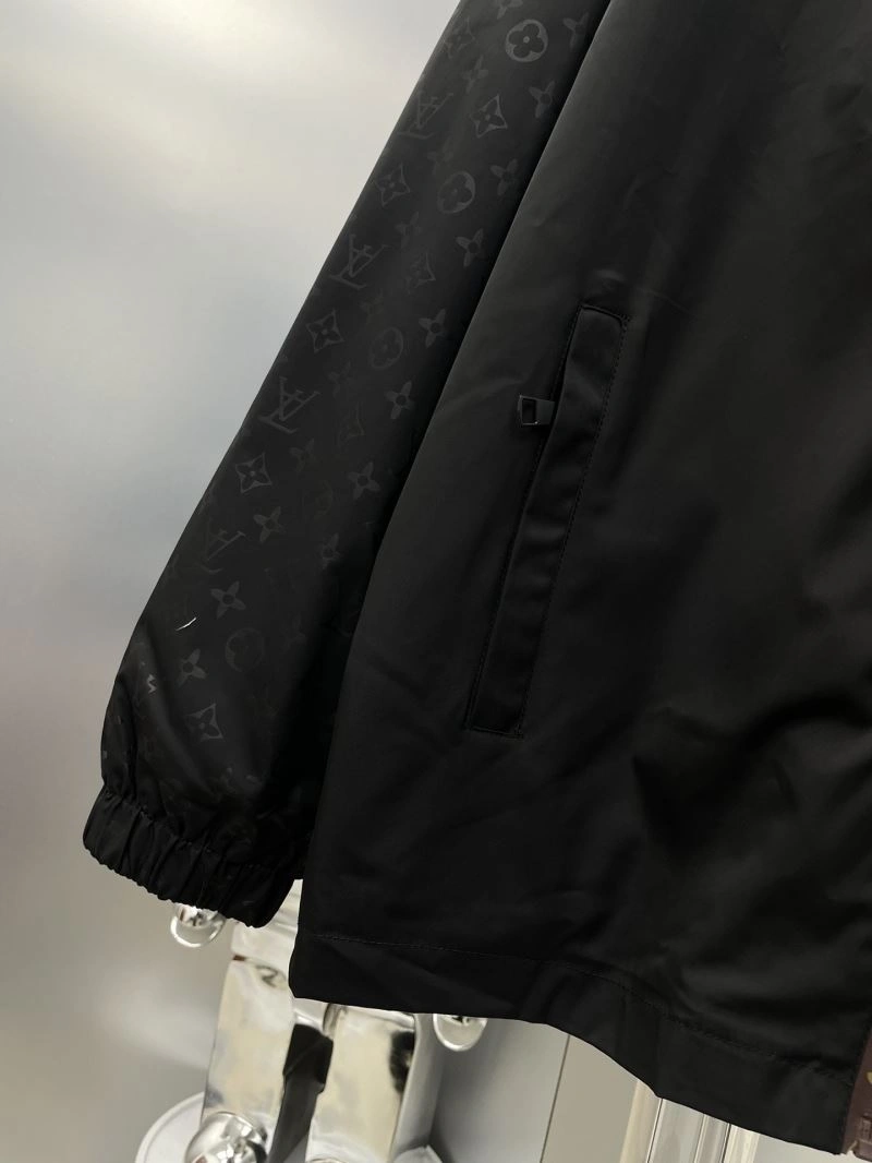 Official Louis Vuitton Outwear