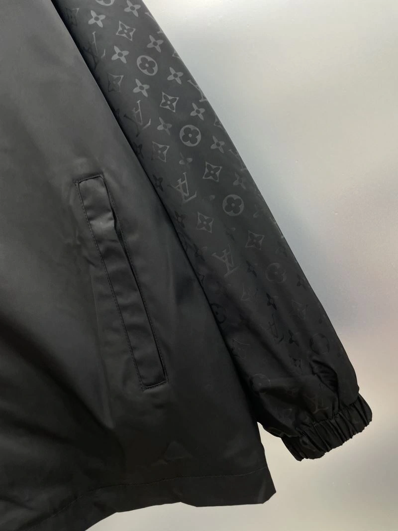 Official Louis Vuitton Outwear