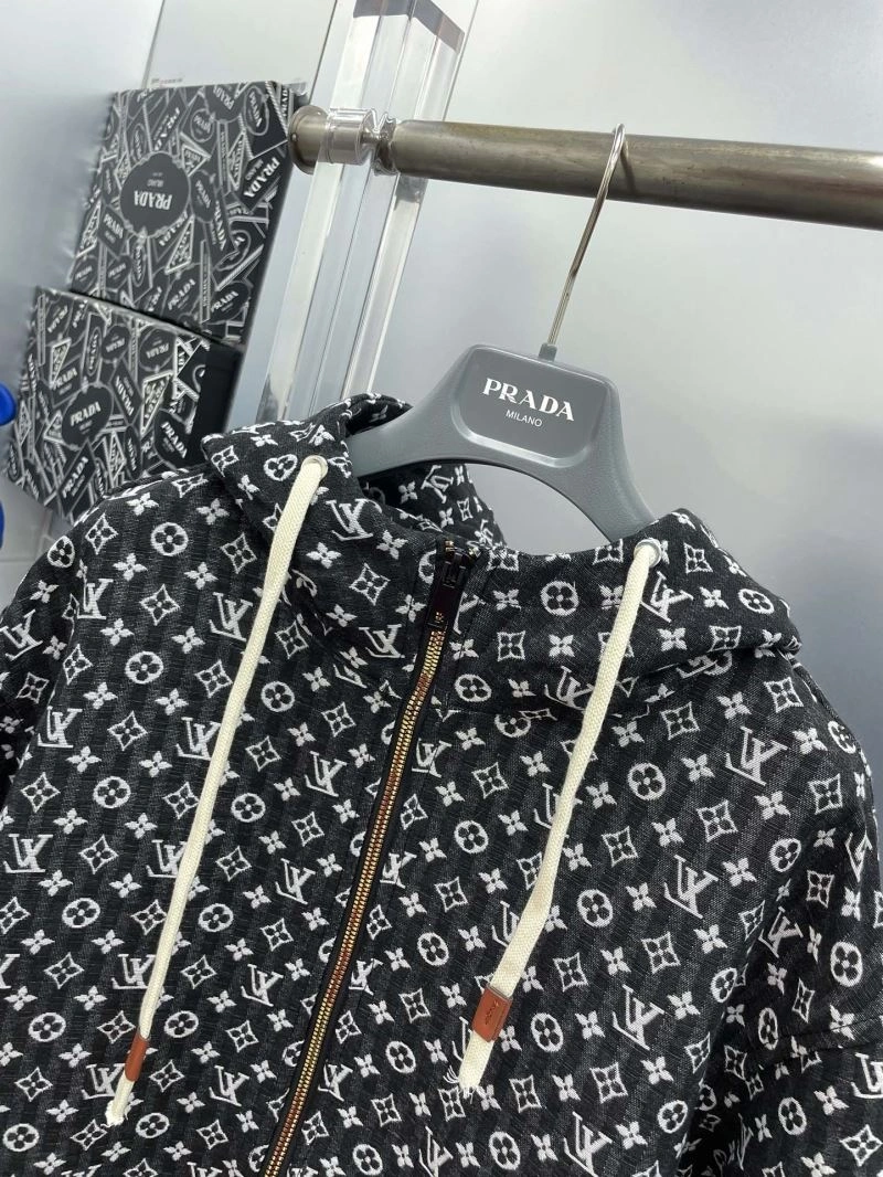 Official Louis Vuitton Outwear