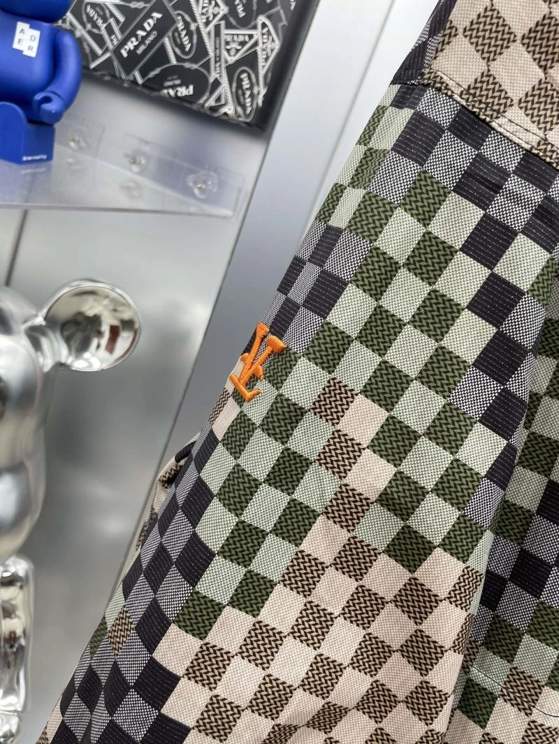 Real Louis Vuitton Outwear