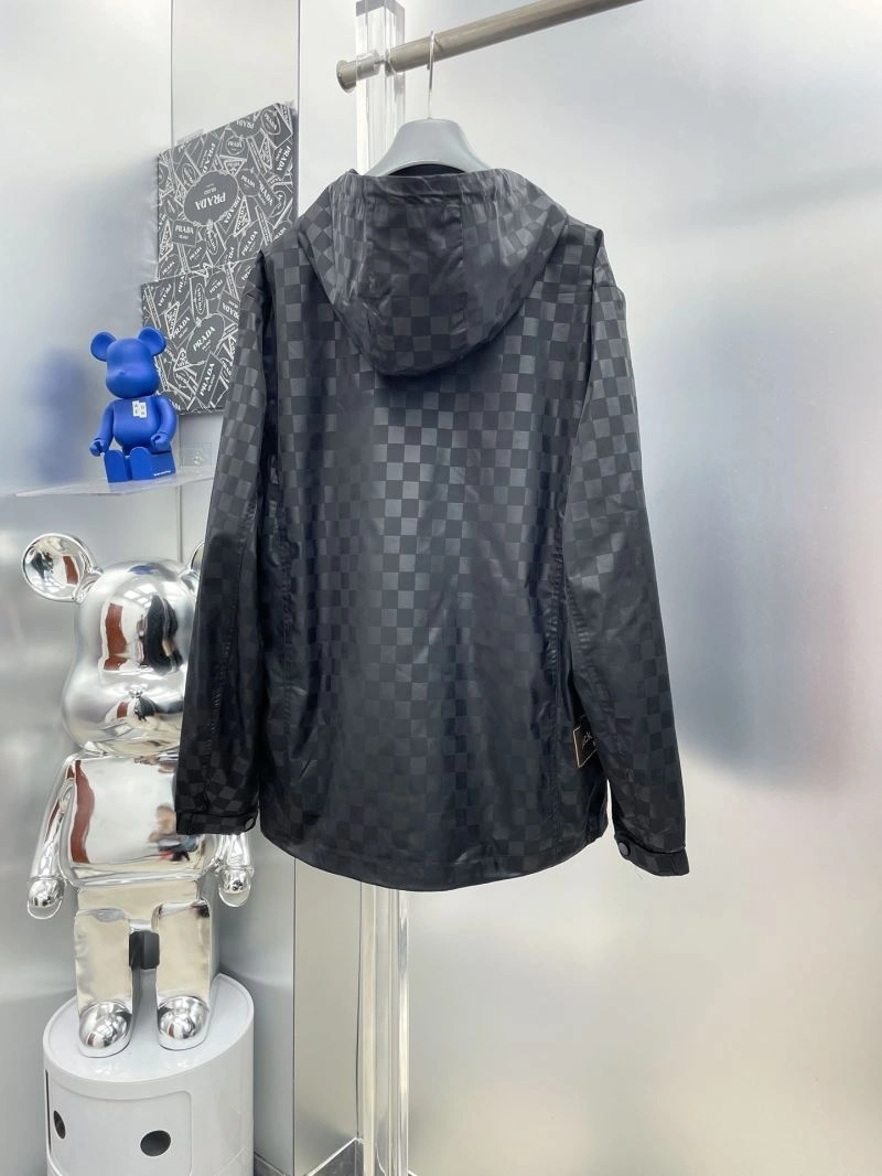 Real Louis Vuitton Outwear
