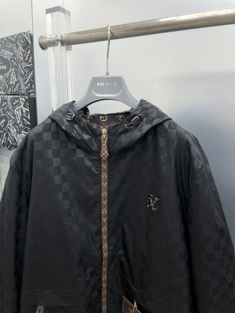 Real Louis Vuitton Outwear