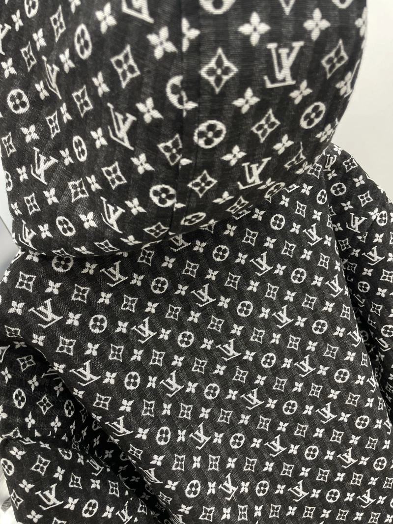 Inexpensive Louis Vuitton Outwear