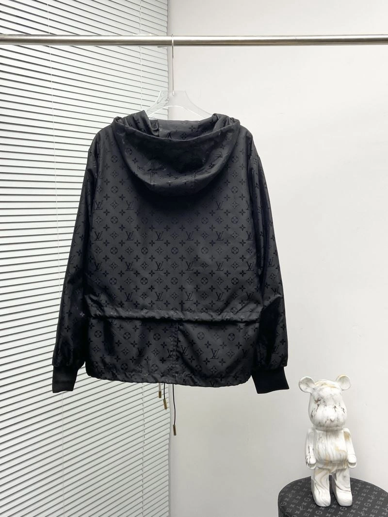 Accurate model Louis Vuitton Outwear