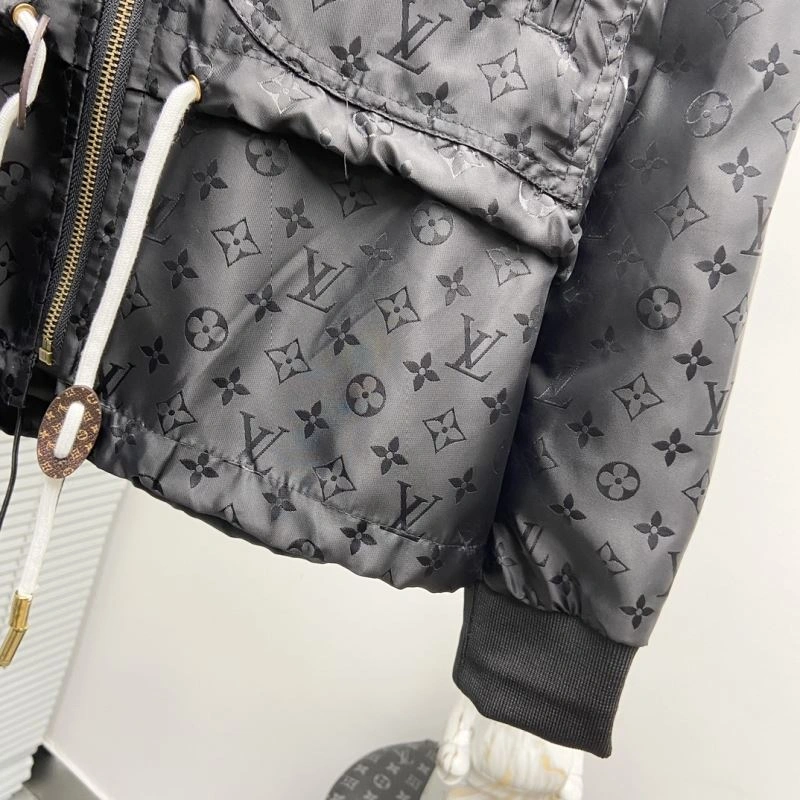 Accurate model Louis Vuitton Outwear