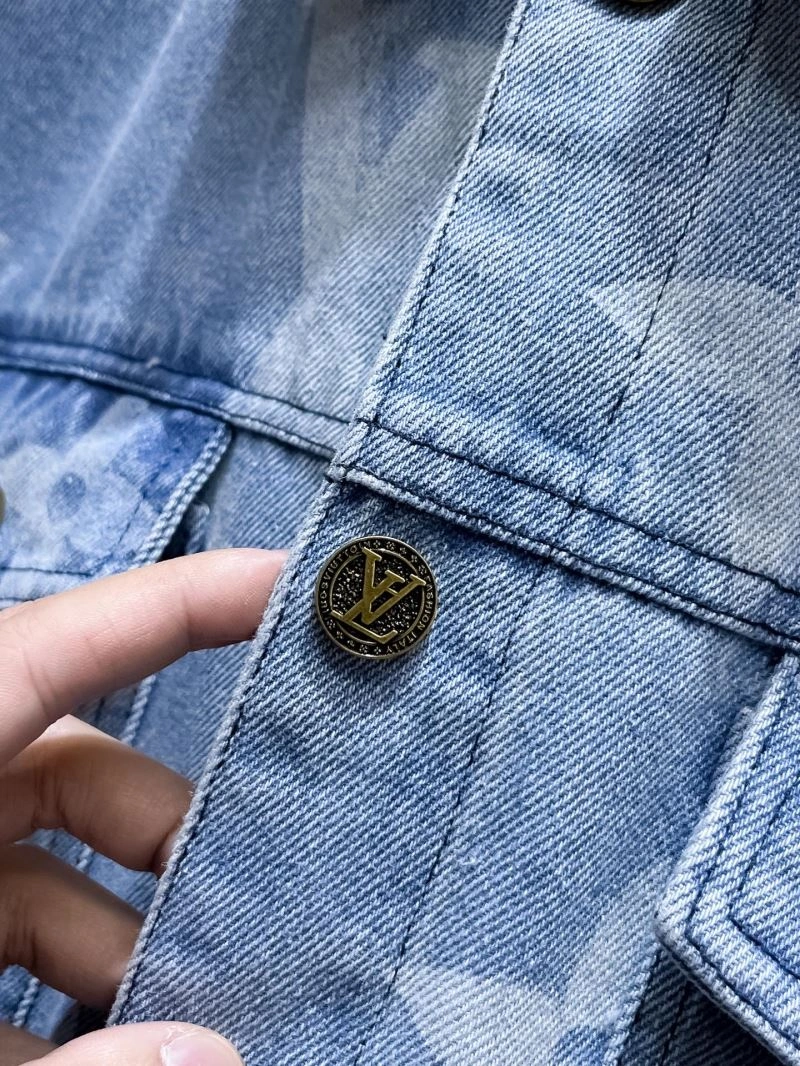 Low-cost Louis Vuitton Outwear