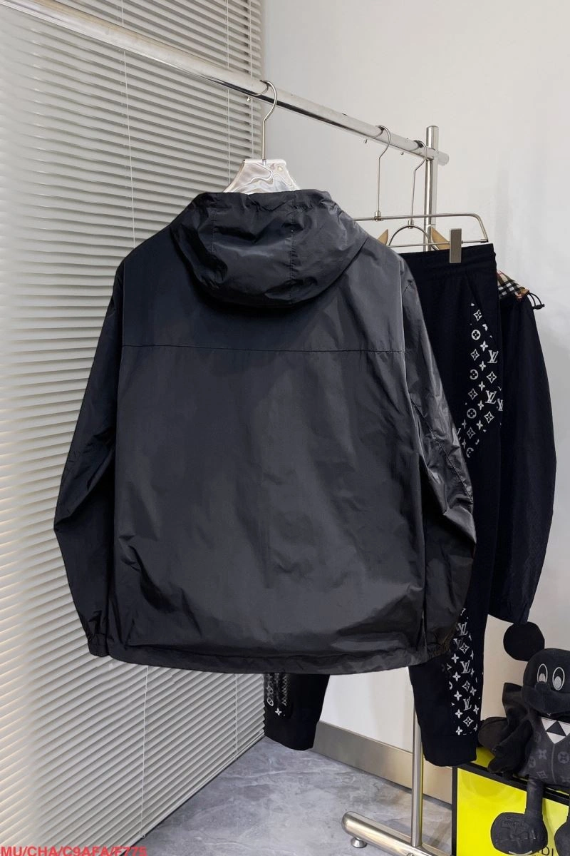 Accurate model Louis Vuitton Outwear