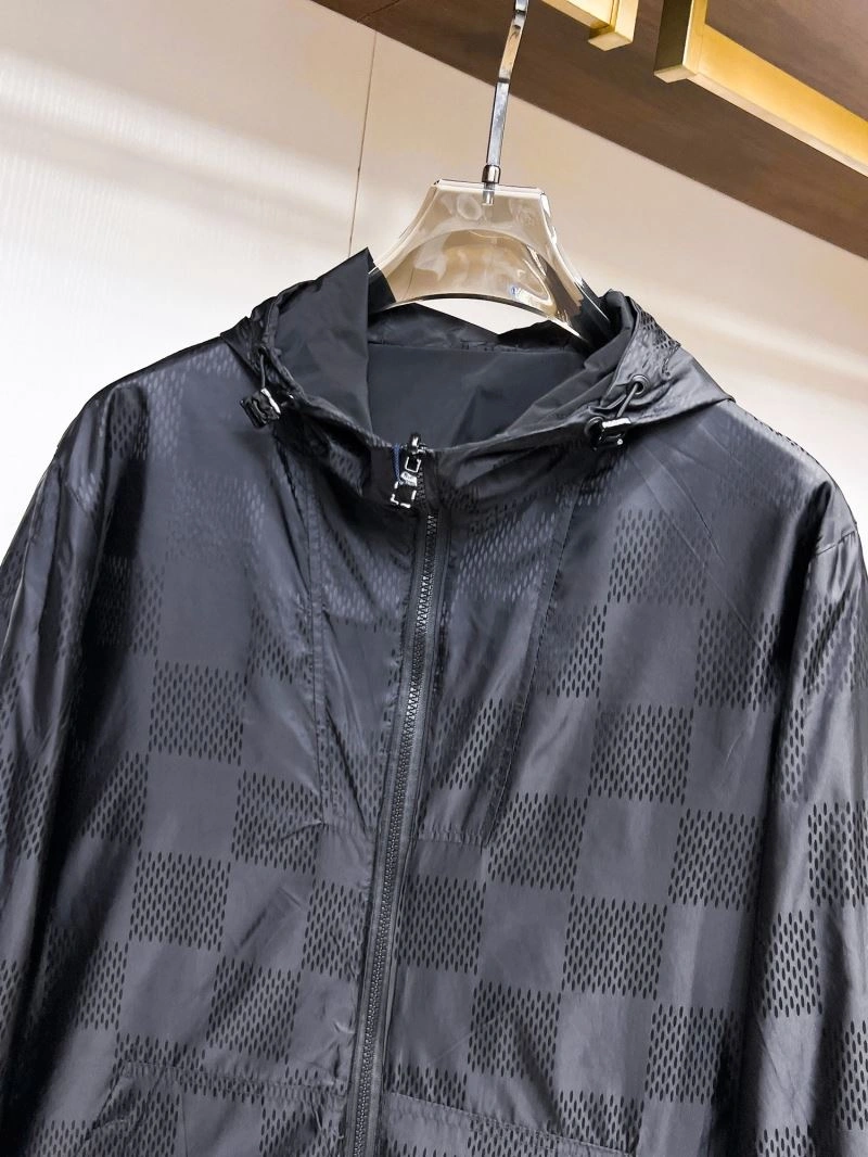 Accurate model Louis Vuitton Outwear