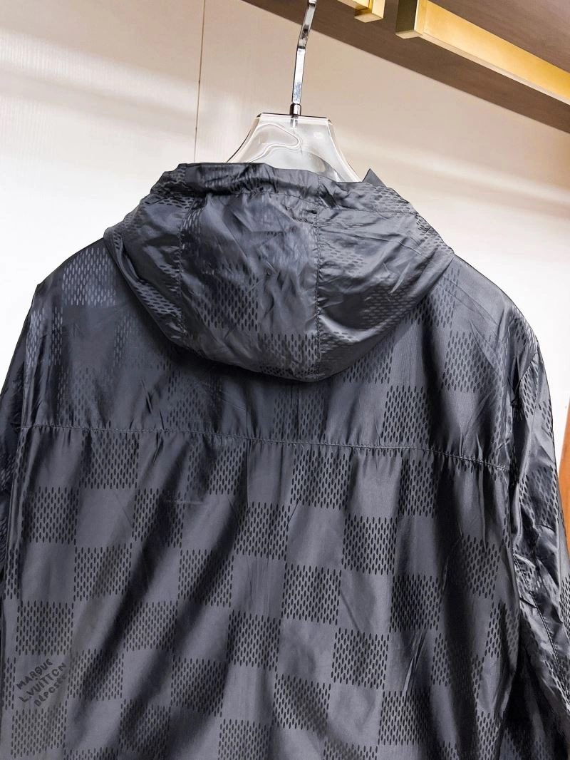 Accurate model Louis Vuitton Outwear