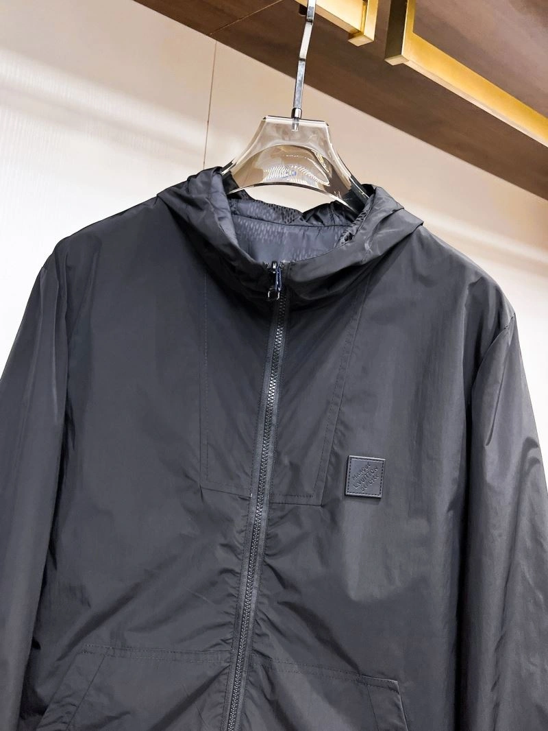 Accurate model Louis Vuitton Outwear