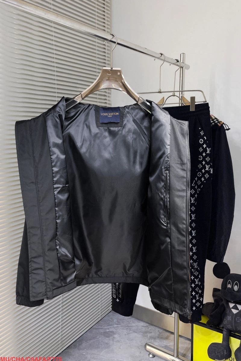 Exact replica Louis Vuitton Outwear