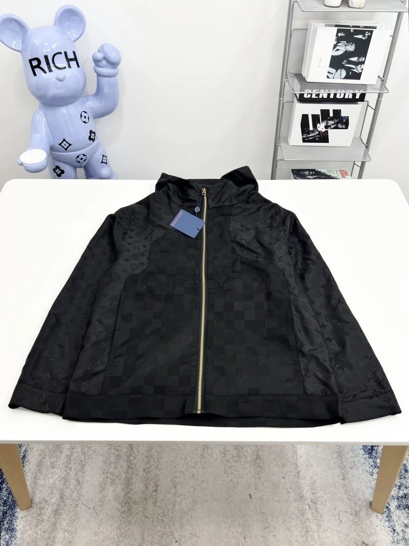 High accuracy Louis Vuitton Outwear