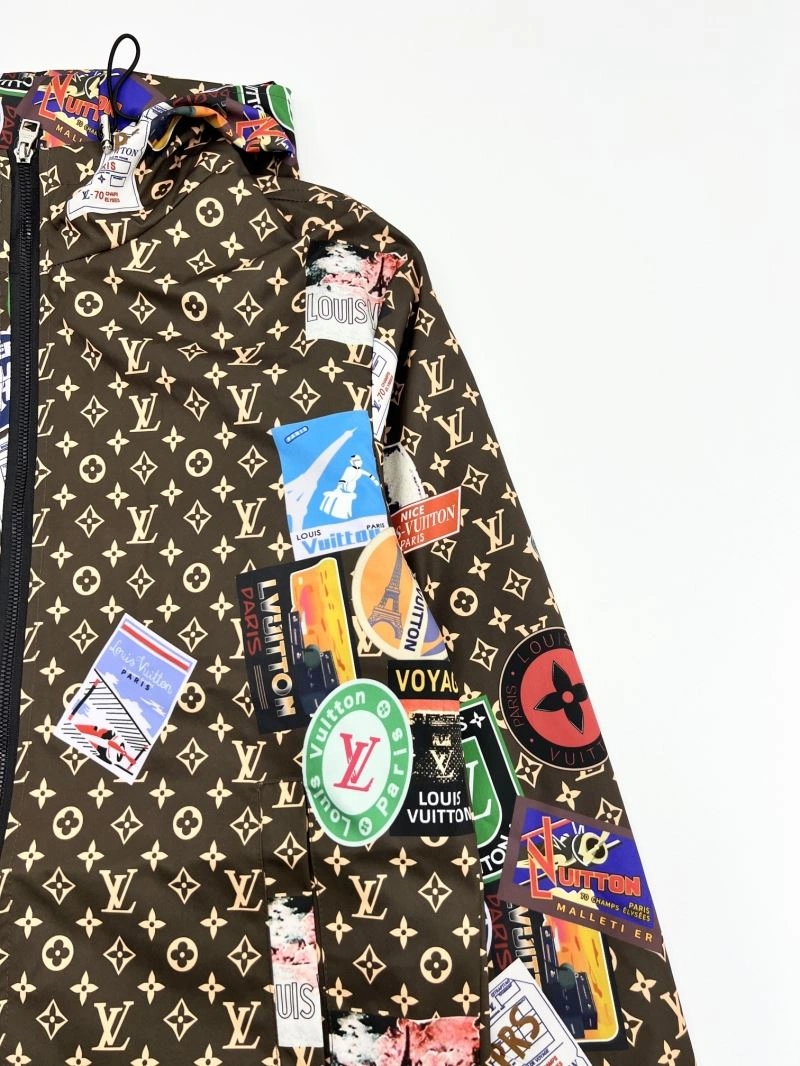Top mirror Louis Vuitton Outwear