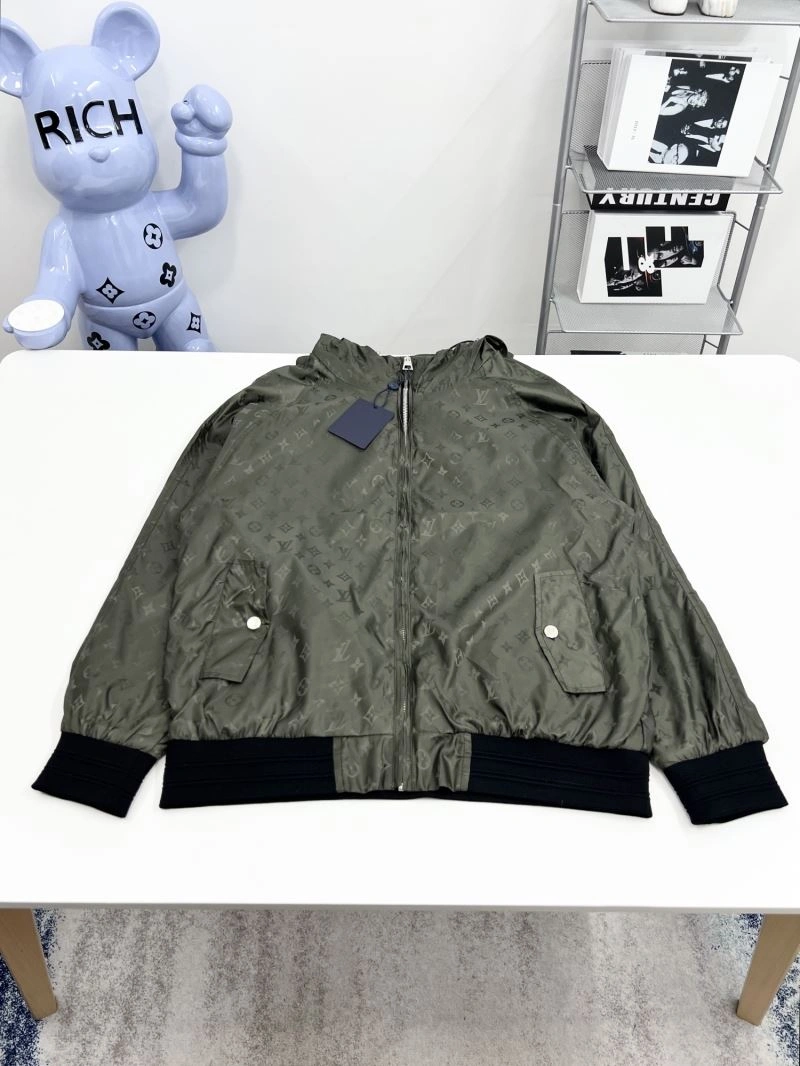 High accuracy Louis Vuitton Outwear