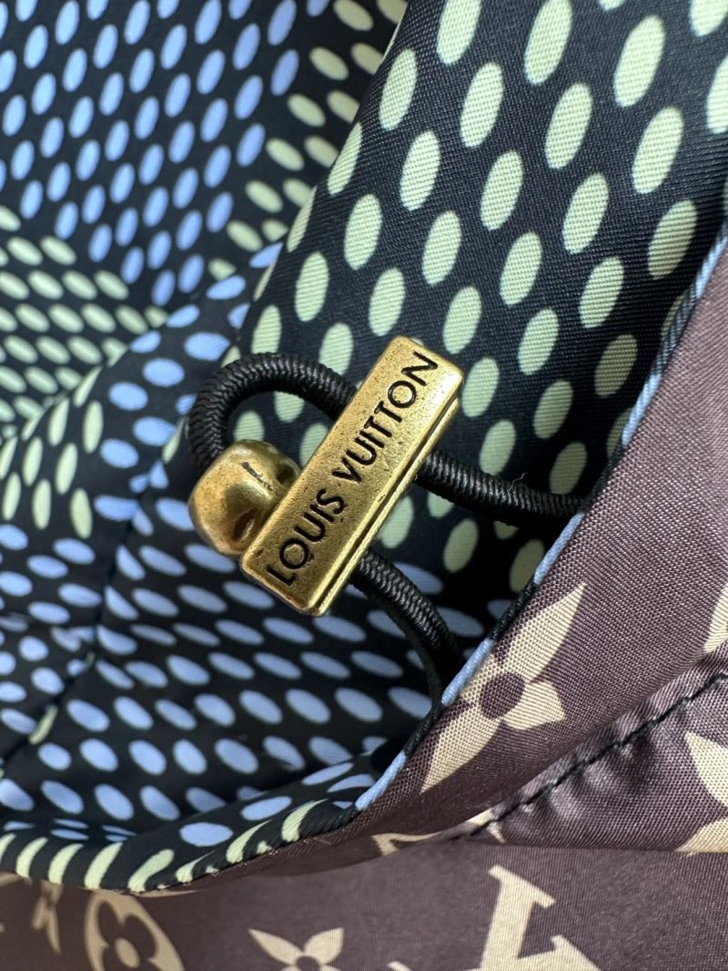 Official Louis Vuitton Outwear