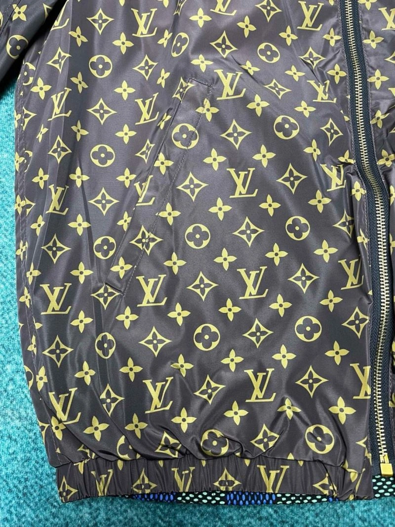 Top match Louis Vuitton Outwear