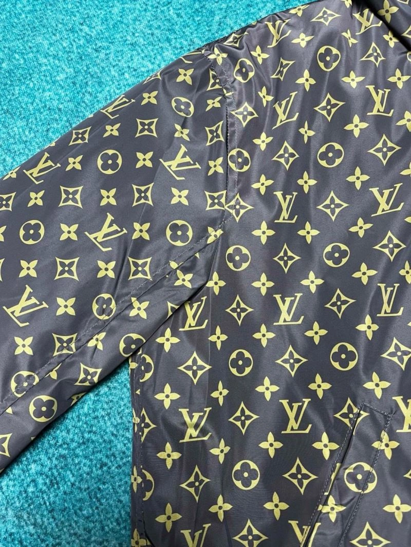 Top match Louis Vuitton Outwear