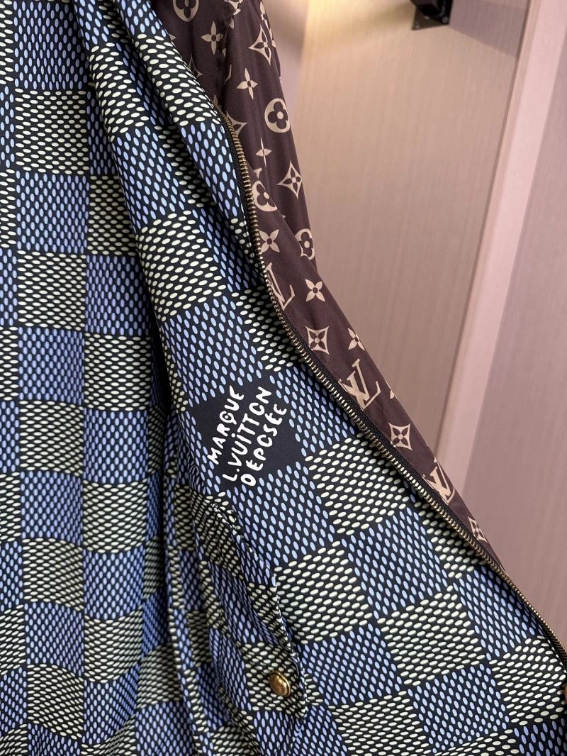 Accurate model Louis Vuitton Outwear