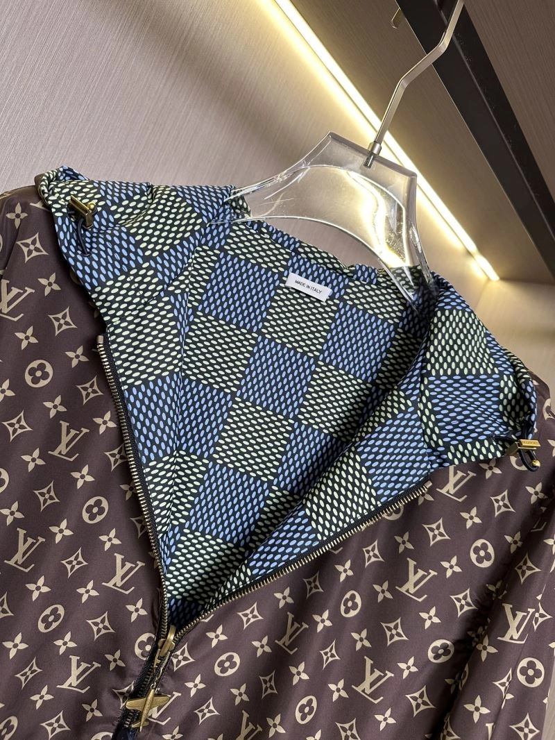 Accurate model Louis Vuitton Outwear