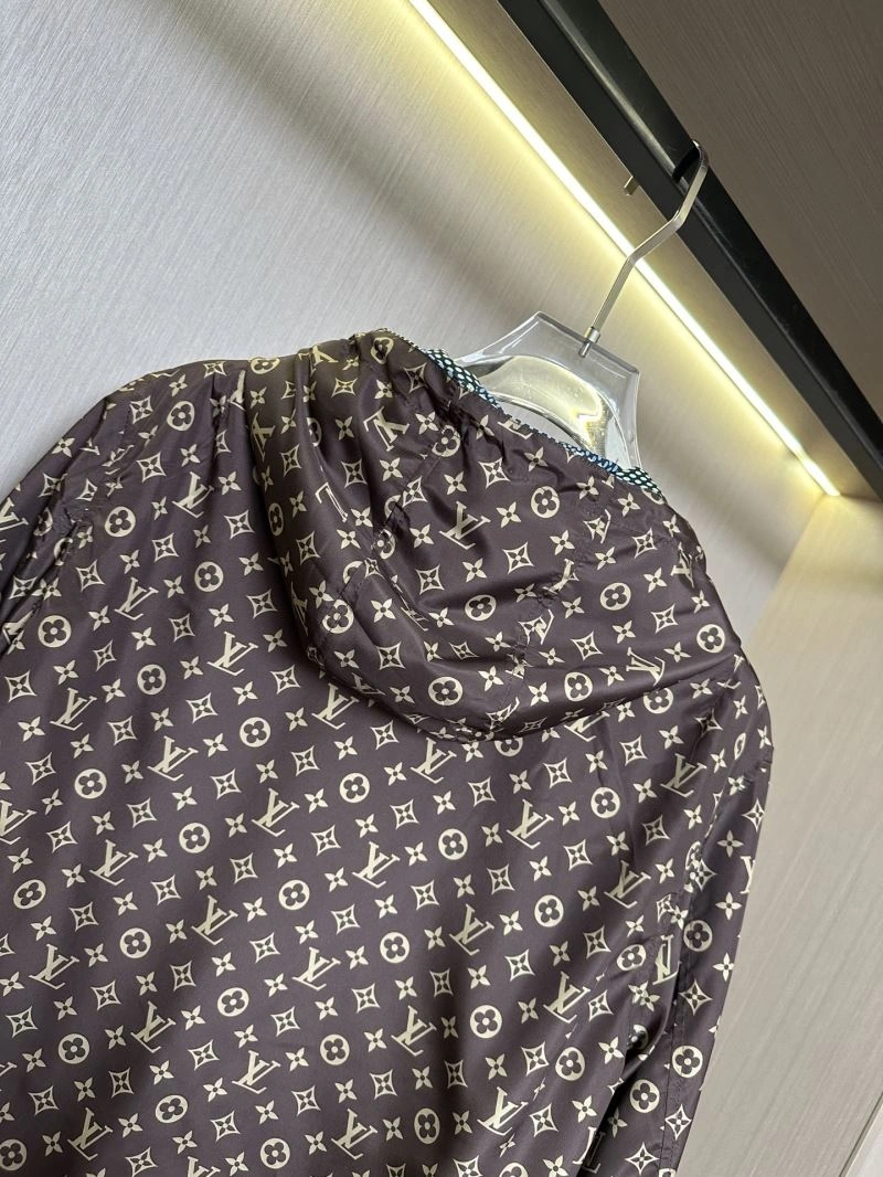 Accurate model Louis Vuitton Outwear