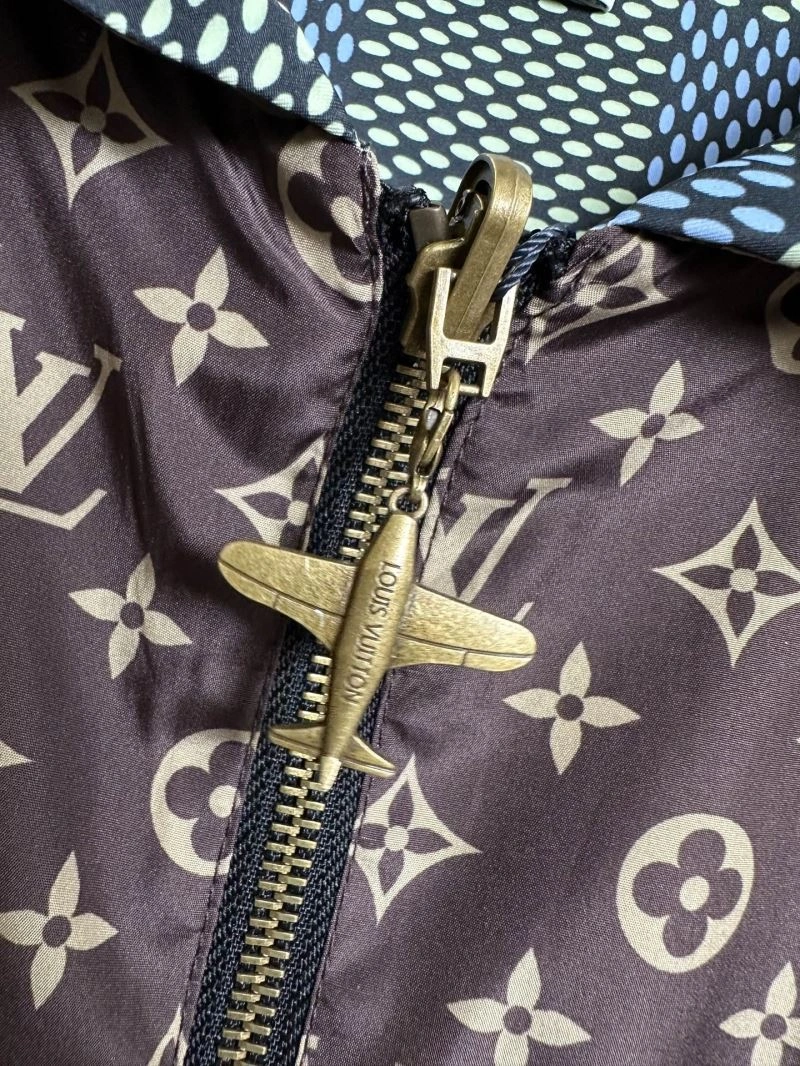 Accurate model Louis Vuitton Outwear