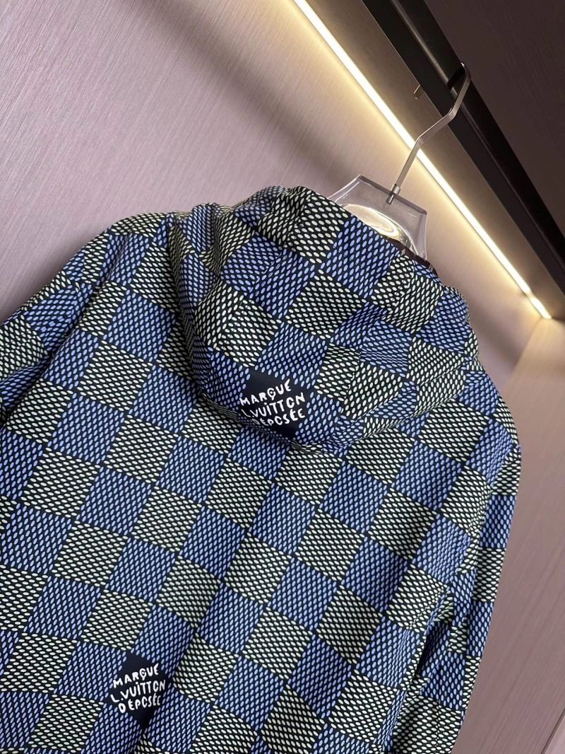 Accurate model Louis Vuitton Outwear