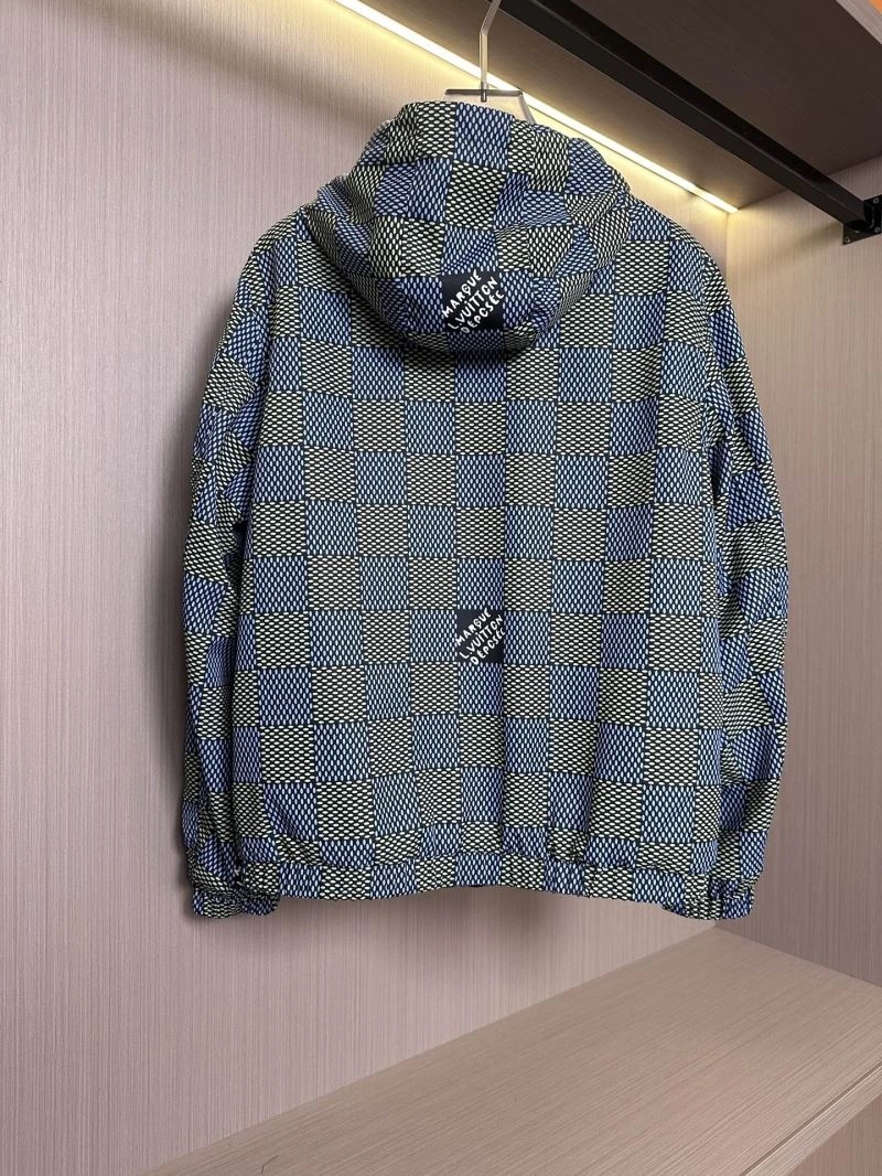 Accurate model Louis Vuitton Outwear