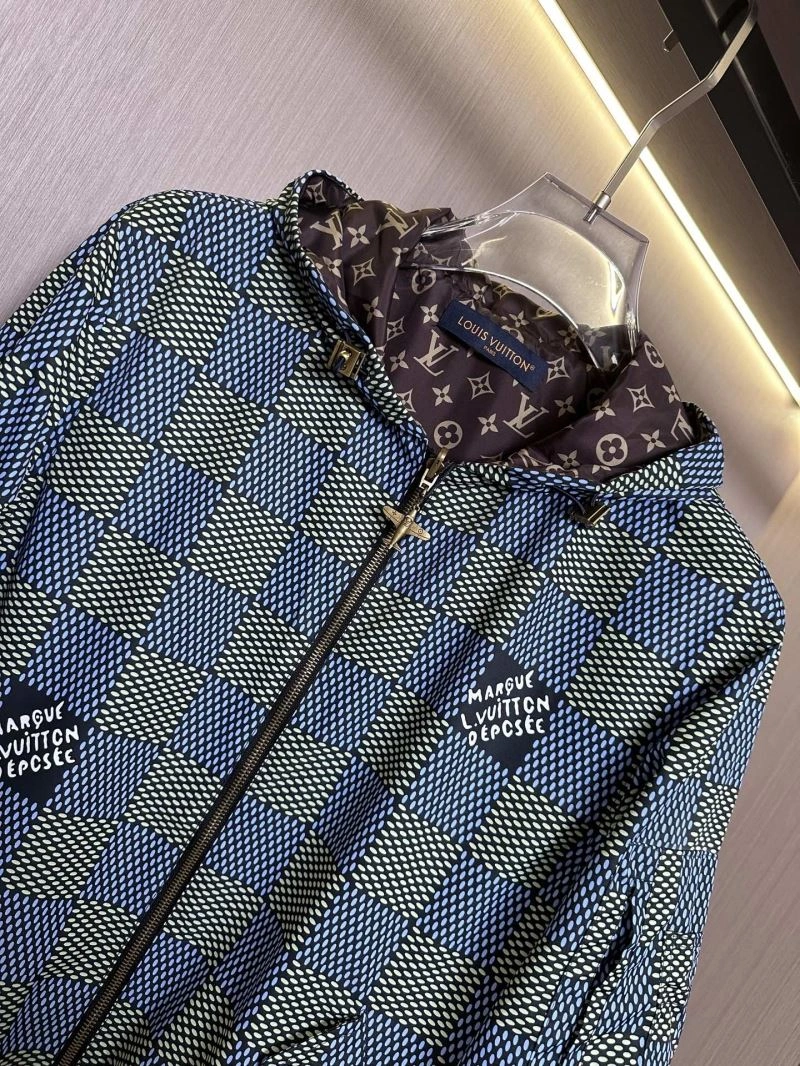 Accurate model Louis Vuitton Outwear
