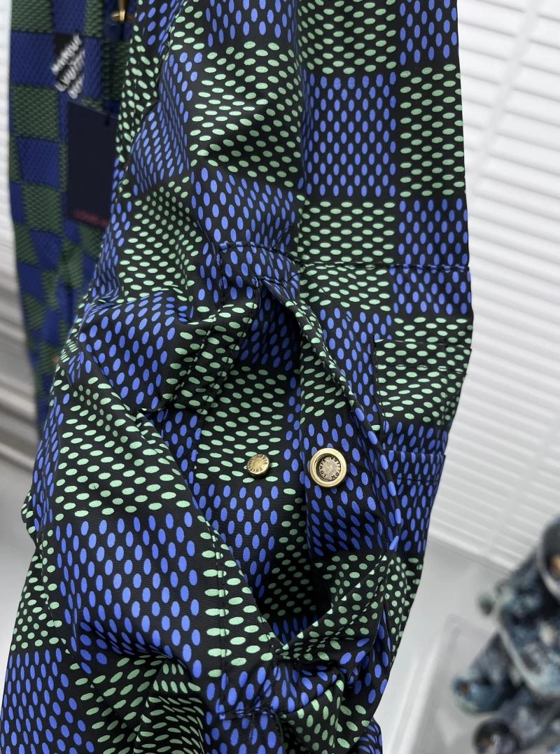 Accurate model Louis Vuitton Outwear
