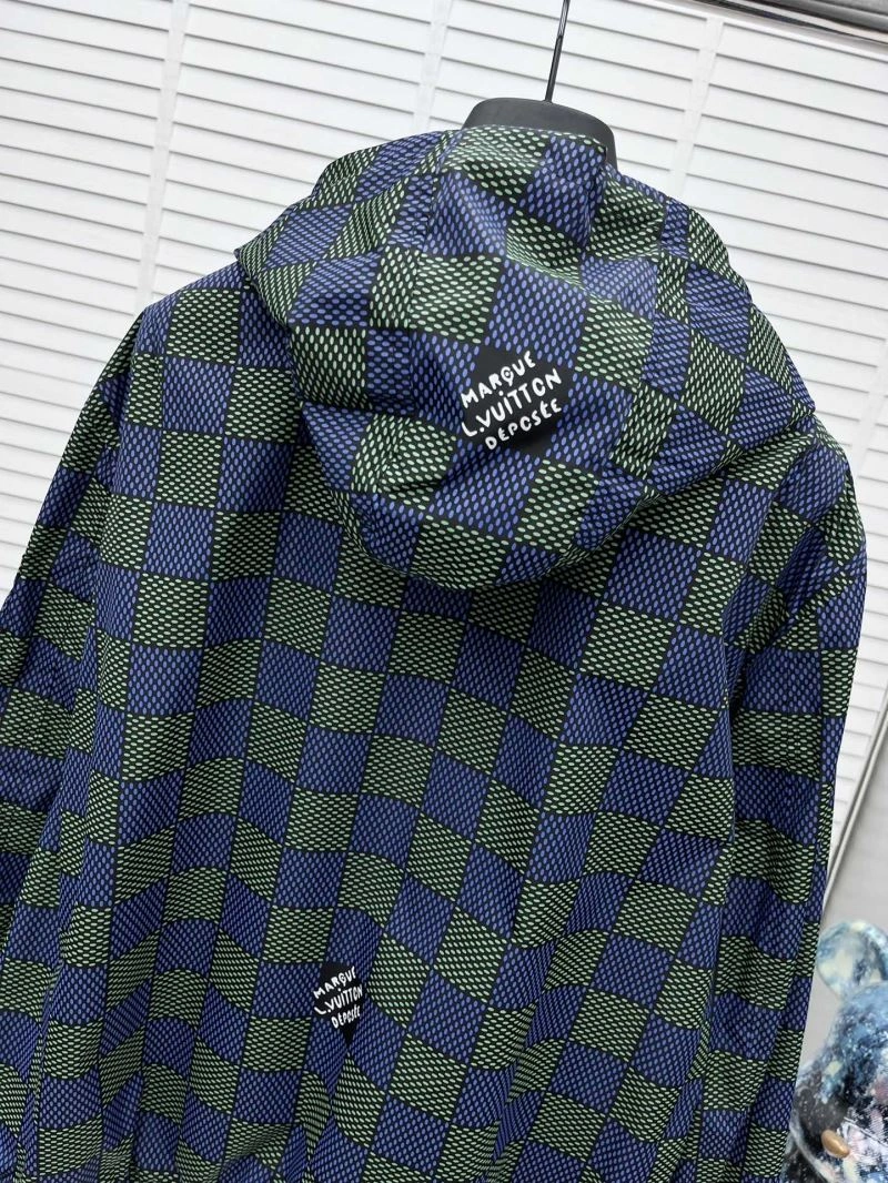 Accurate model Louis Vuitton Outwear