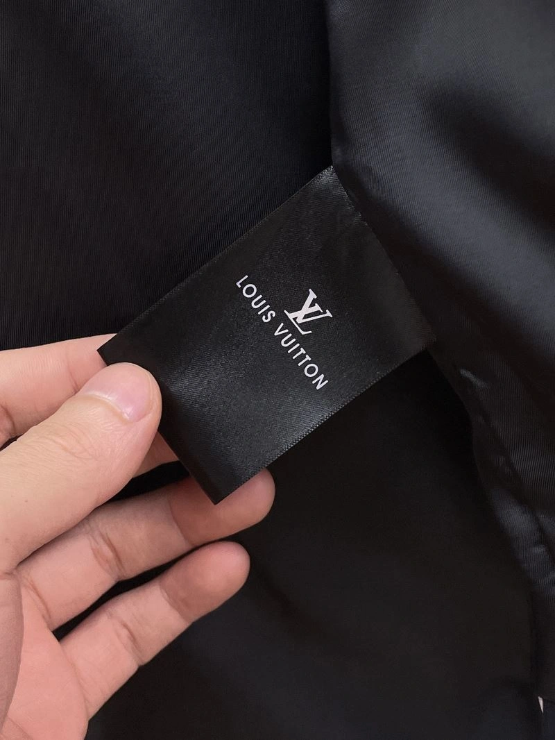 Legit Louis Vuitton Outwear