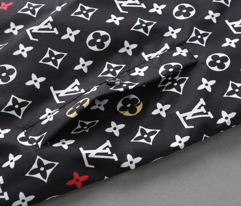 High accuracy Louis Vuitton Outwear