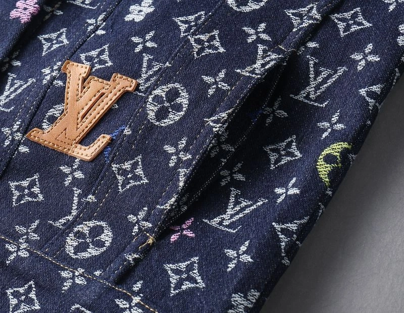 High accuracy Louis Vuitton Outwear