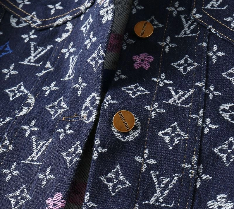 High accuracy Louis Vuitton Outwear