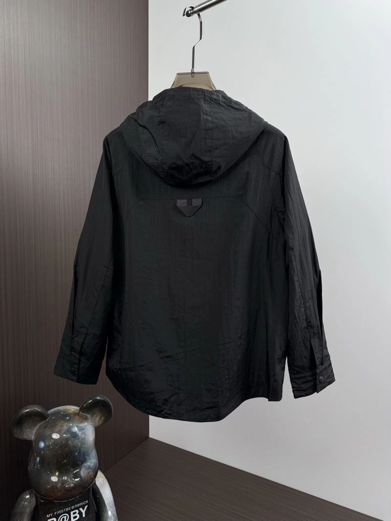Top mirror Louis Vuitton Outwear