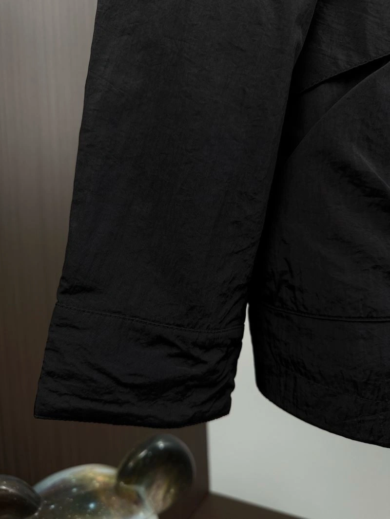Top mirror Louis Vuitton Outwear