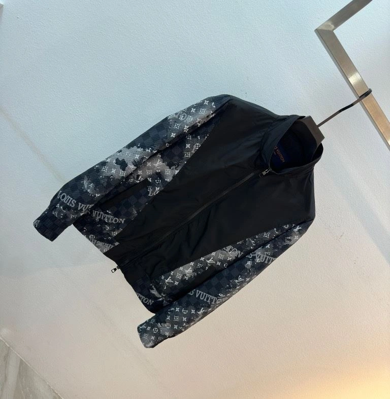 Official Louis Vuitton Outwear
