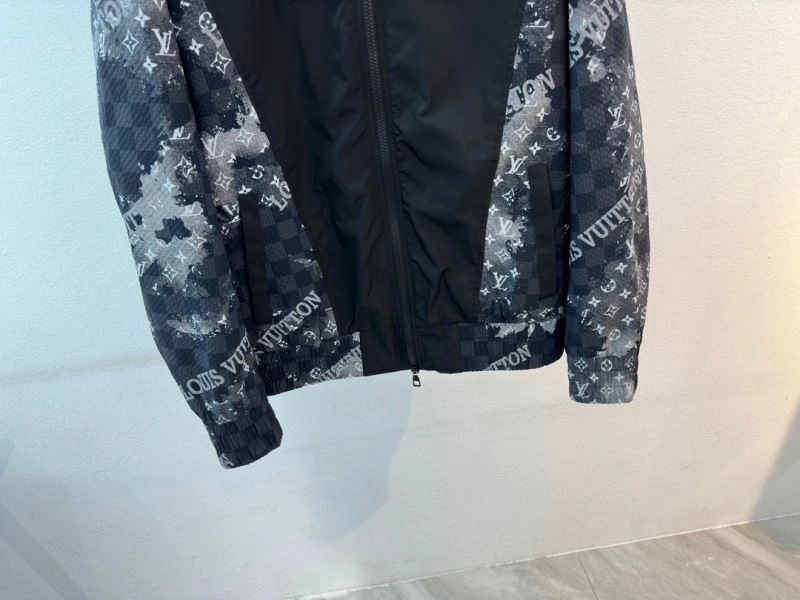 Official Louis Vuitton Outwear
